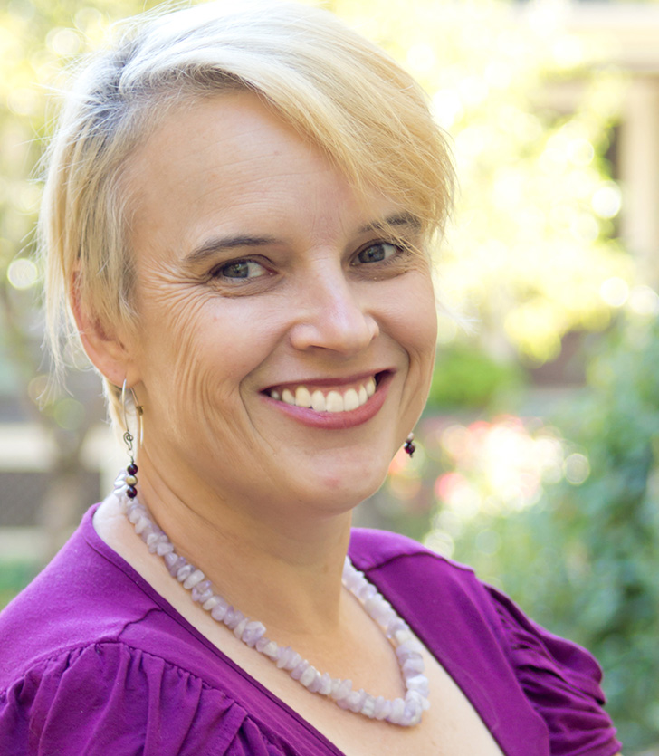 Ellen Knutson | School of Information Sciences