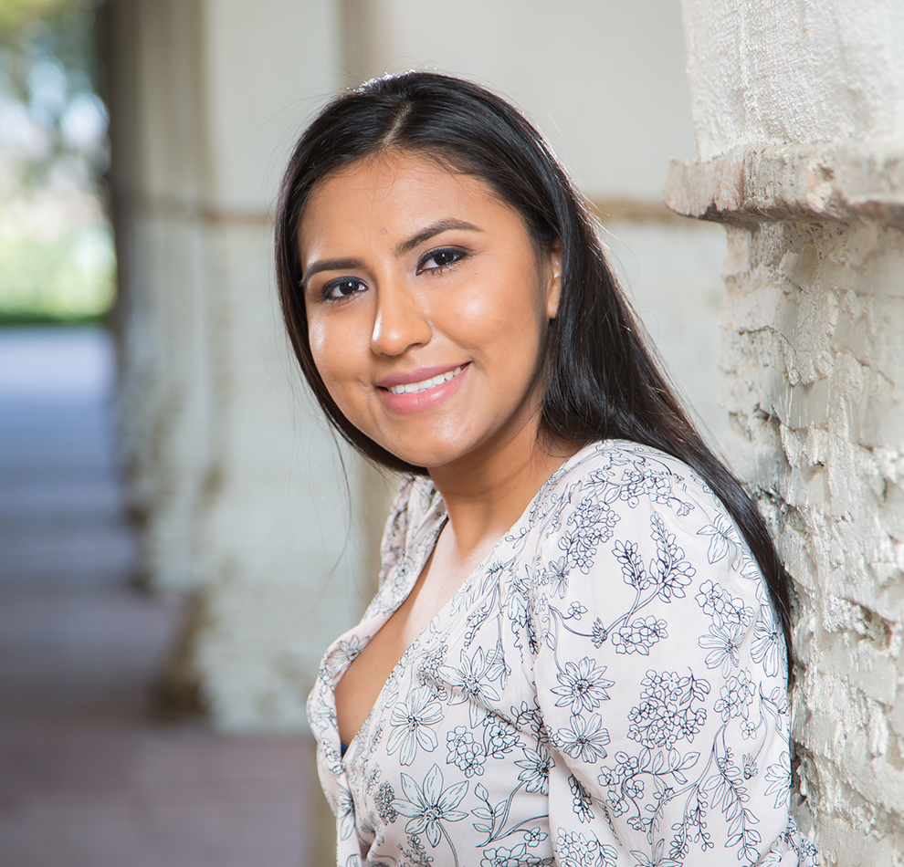 Spectrum Scholar Spotlight: Rebeca Escamilla | School of Information ...