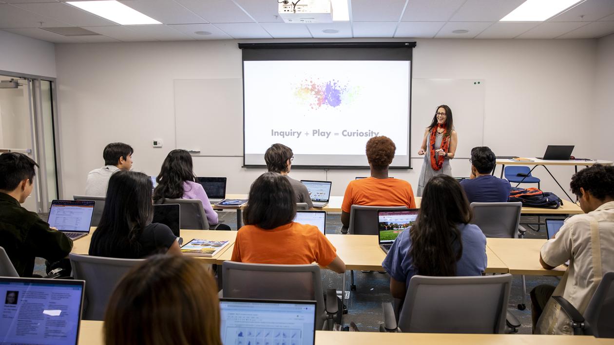 Academics | School of Information Sciences