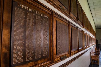 Honors programs | School of Information Sciences